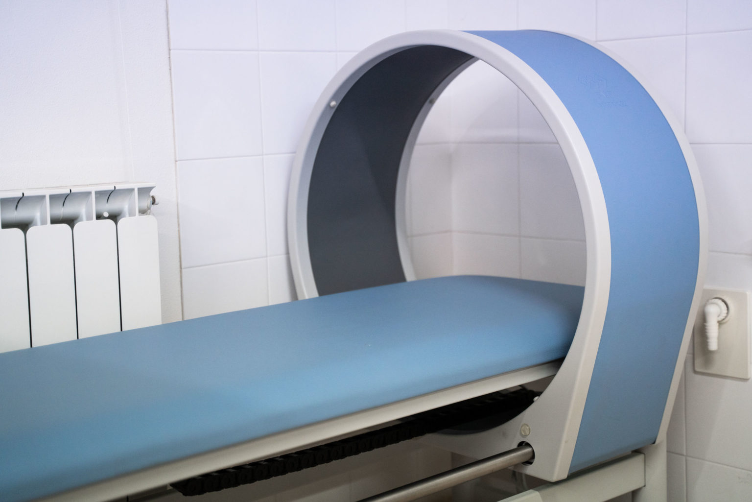 Letto per magnetoterapia BTL 4920 premium con bobina diam. 80 | CLE ...